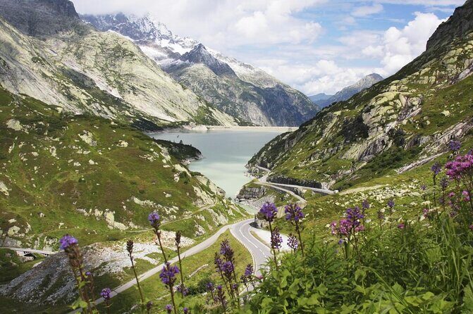 Interlaken Full-Day Highlights Tour with a Local by Private Car
