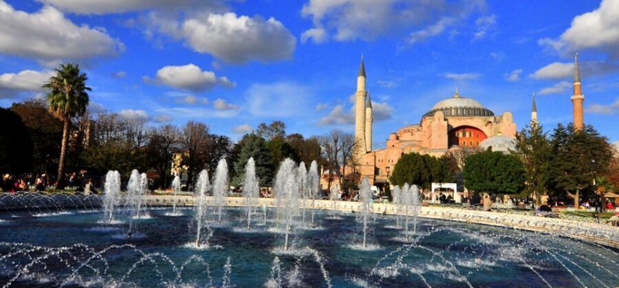 Istanbul: Topkapi, Hagia Sophia and Basilica Cistern Tour