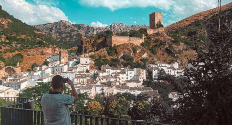 Jaén: Sierras de Cazorla, Segura, & Las Villas Hiking Tour