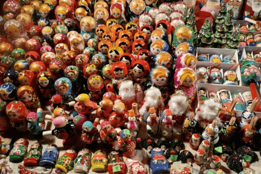 Krakow: Christmas Market and City Highlights Walking Tour