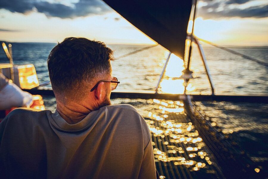 La Grande Motte: Camargue Sunset Catamaran Tour with a Drink