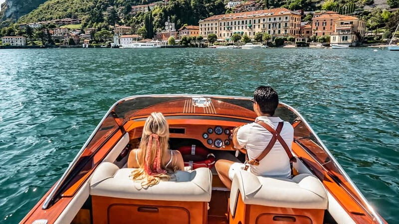 Lake Como: Classic Boat Private Tour