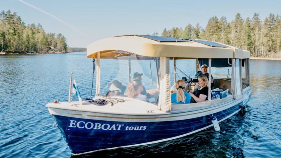 Lake Saimaa story cruise by Ecoboat in Puumala
