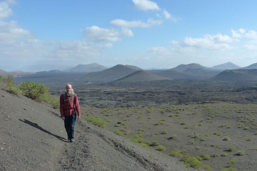 Lanzarote: Guided Volcano Hike with Transfers