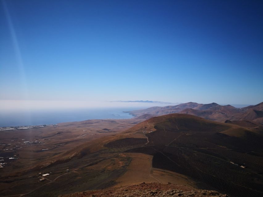 Lanzarote: La Geria Vineyards Hiking Tour