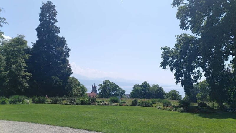 Lausanne: Cultural and Historical Guided Walking Tour