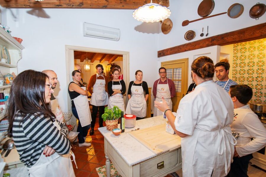 Lecce: Pasta & Tiramisu Cooking Class at a Local's Home