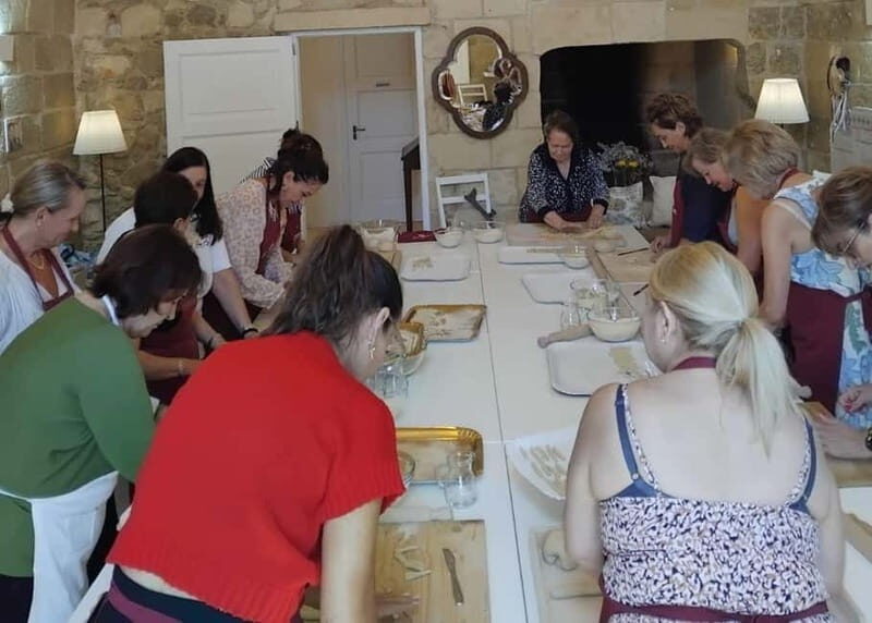 Lecce: Traditional Pasta Cooking Class with Wine