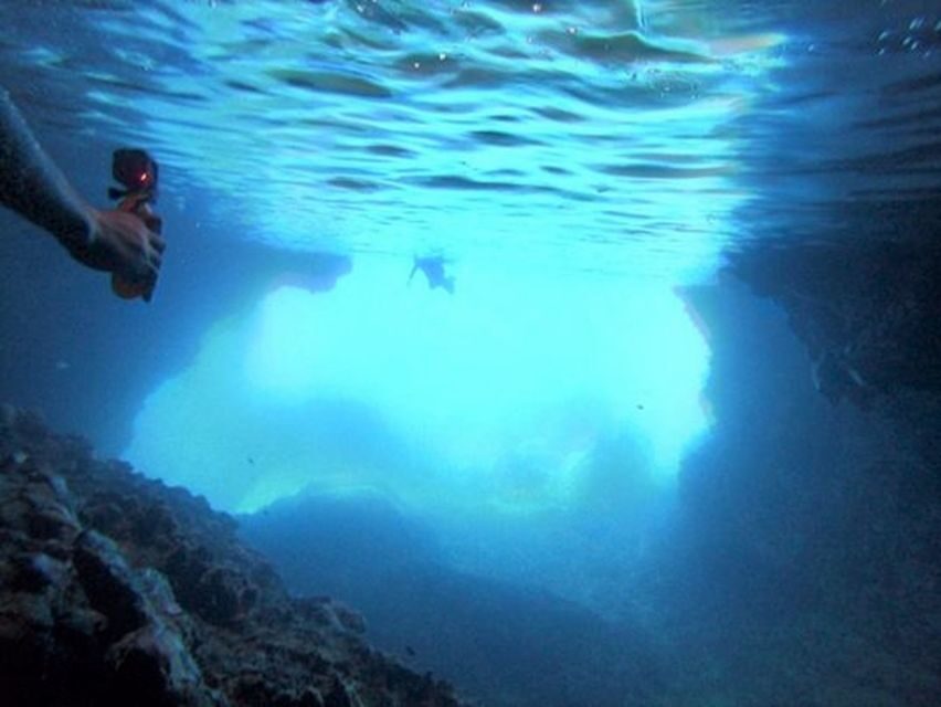 Lefkada: Hidden Blue Cave Kayak Trip with Lunch & Fruits