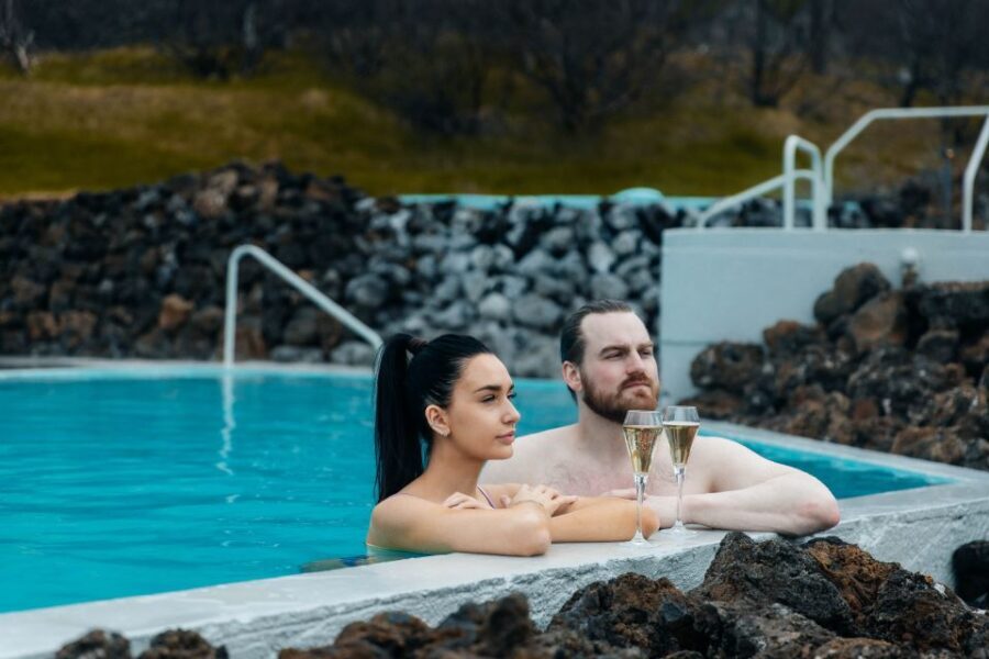 Lindin: Geothermal Bath