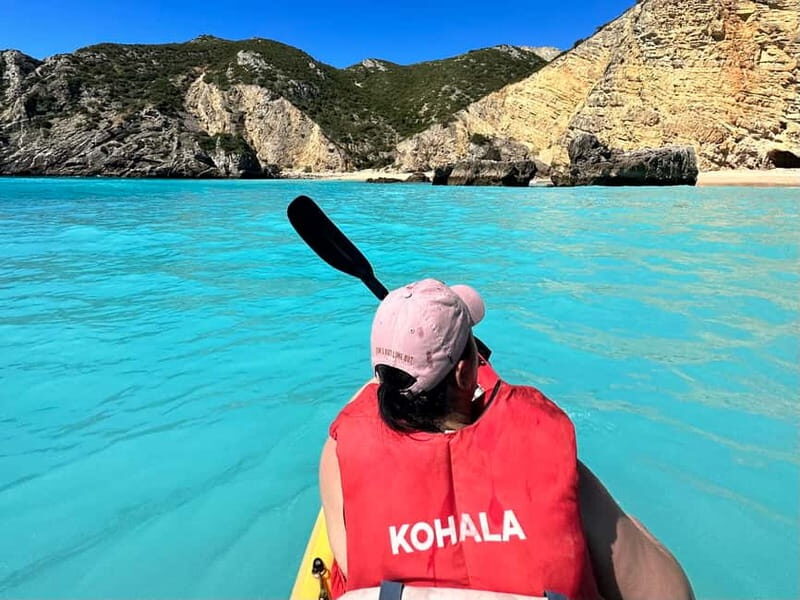Lisbon: Arrabida Park Kayak Tour with Beach Picnic