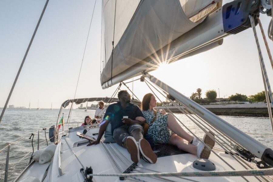Lisbon: Daytime/Sunset/Night City Sailboat Tour with Drink