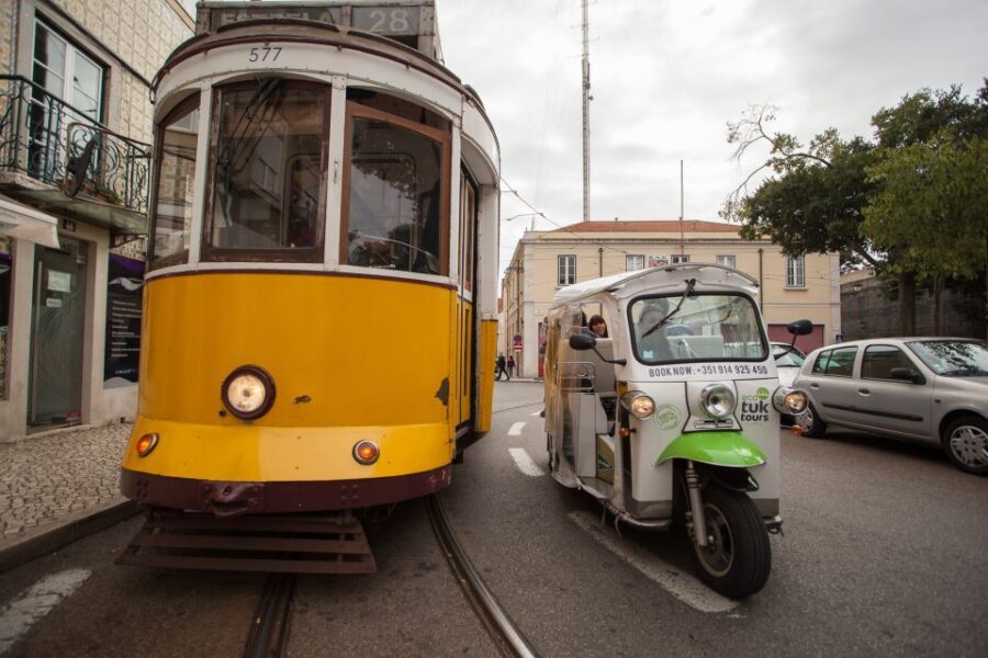 Lisbon: Guided Tuk-Tuk Tour Along the Historic Tram Line 28
