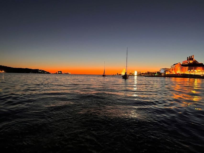 Lisbon: Sailboat Sunset Tour with a Drink