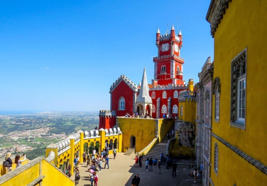 Lisbon: Sintra, Pena, Cabo da Roca Coast & Cascais Day Tour