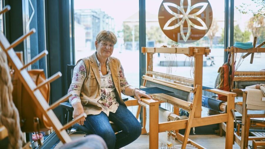 Ljubljana: Interactive Workshop with Experienced Weaver