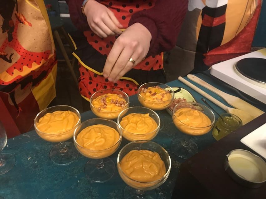 Local cooking class in Cordoba. Hands on: Salmorejo