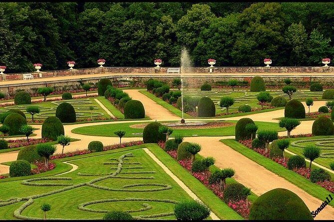 Loire Valley 2 Days private tour all inclusive from Paris with train tickets