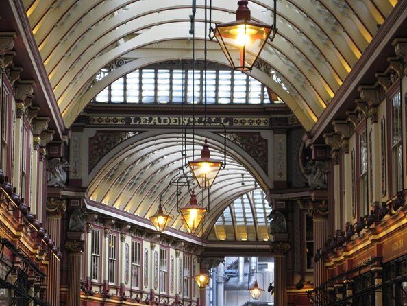 London Christmas Carol & Charles Dickens Small Group Walking Tour