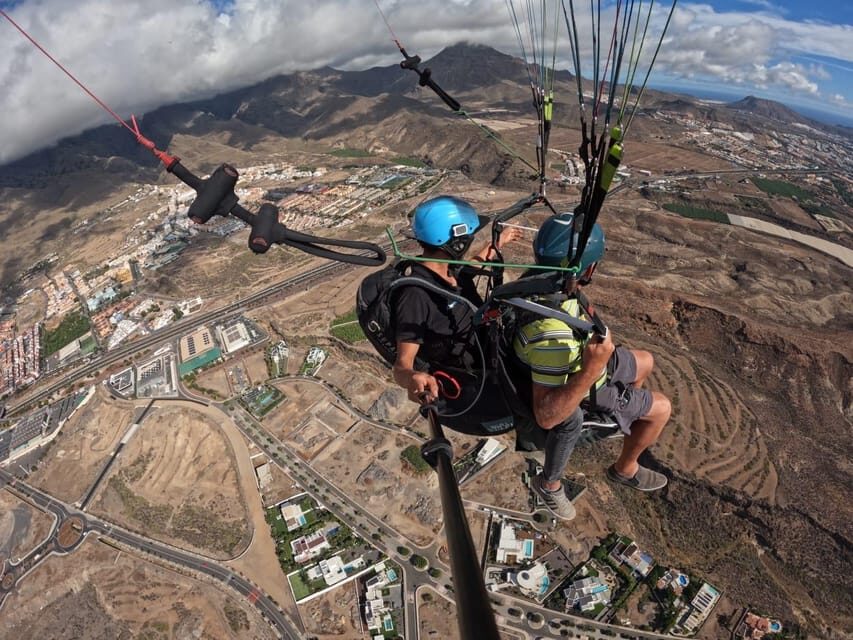 Long duration paragliding flight in Tenerife South