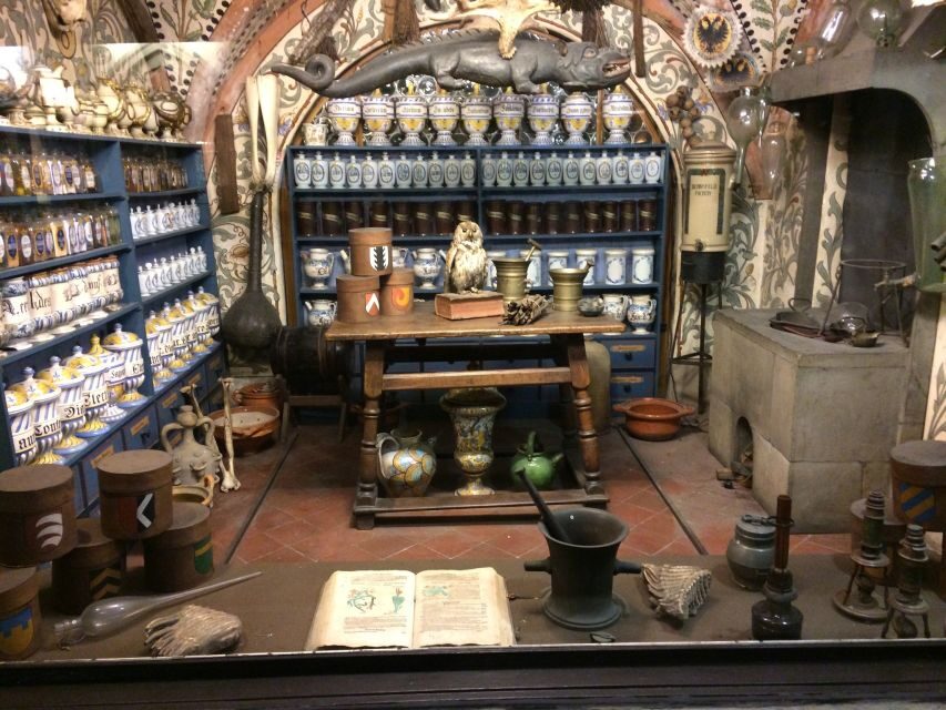 Lucerne: 1-Hour Historical Tour with Night Watchman