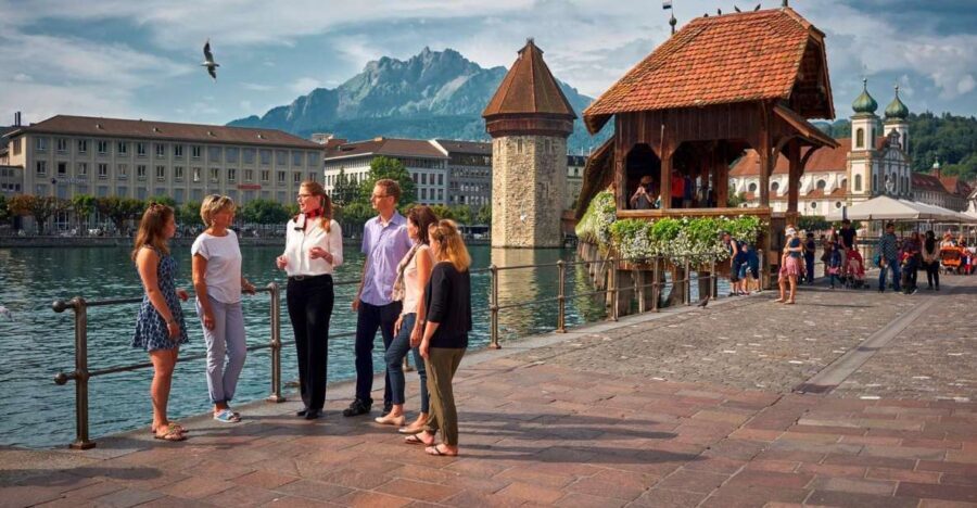 Lucerne: Guided Walking Tour with an Official Guide