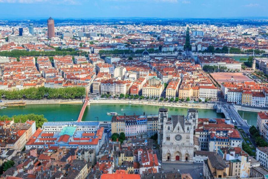 Lyon: Express Walk with a Local in 60 minutes