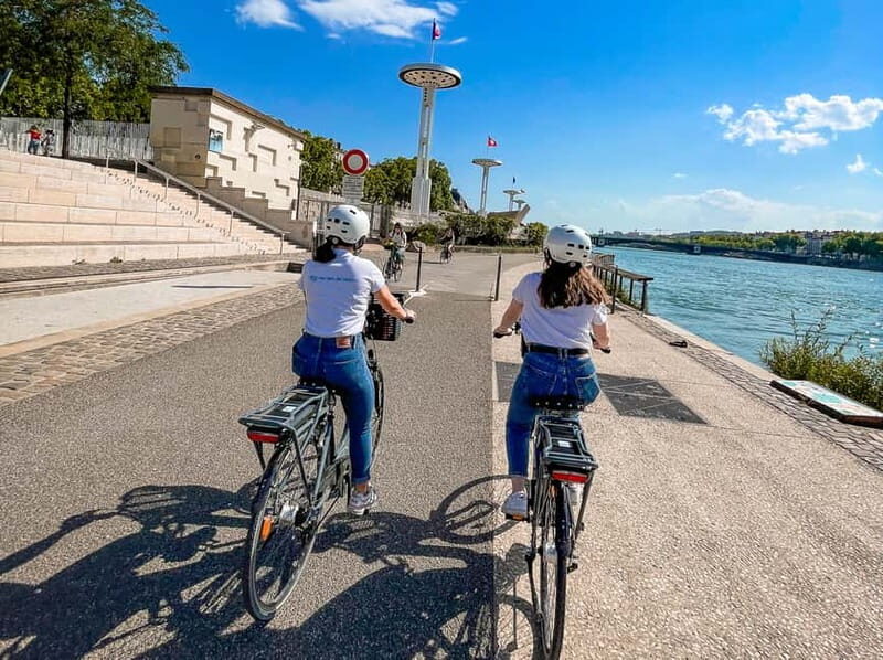 Lyon: Guided City Bike Tour