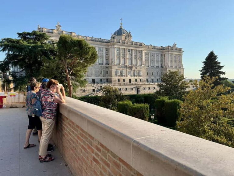 Madrid: Royal Palace Small Group Guided Tour & Wine Tasting - The Itinerary Breakdown