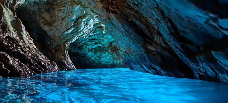 Makarska: 3-island Speedboat Cave & Blue Lagoon Tour - The Logistics of a Full Day in 5 Hours