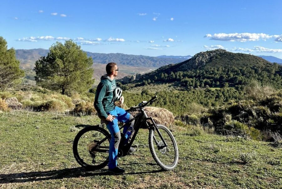 Málaga: "El Chorro" E-bike guided tour 2h (13km)