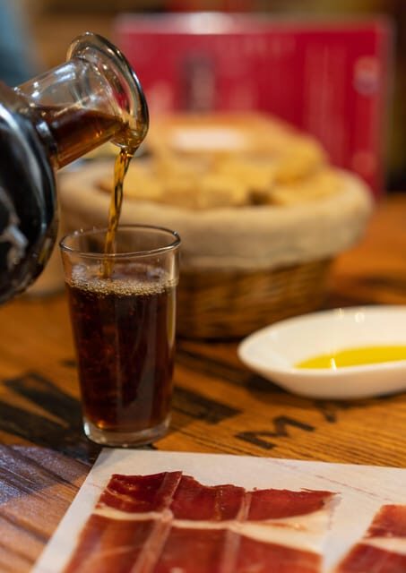 Málaga: Wine & Tapas Tour