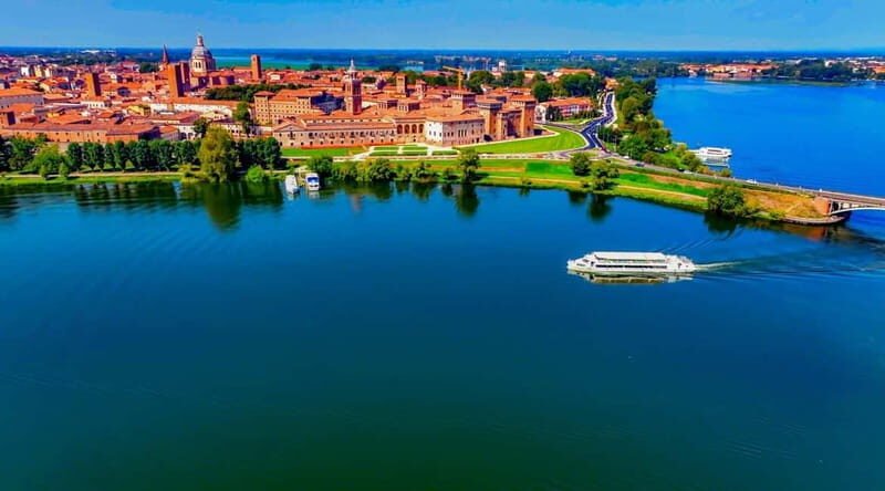 Mantua: Panoramic Cruise with Guide, Natural Oasis and Water Elevator