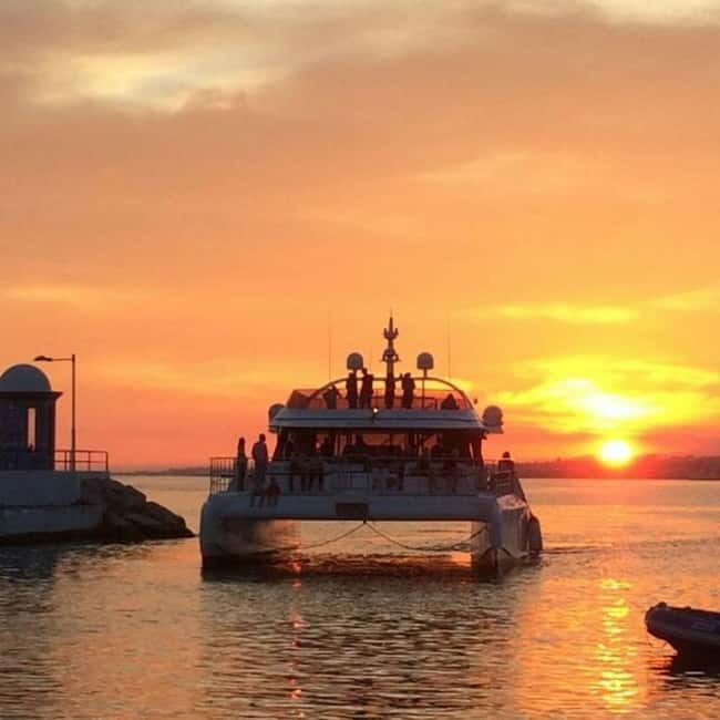 Marbella: Sunset Catamaran Trip