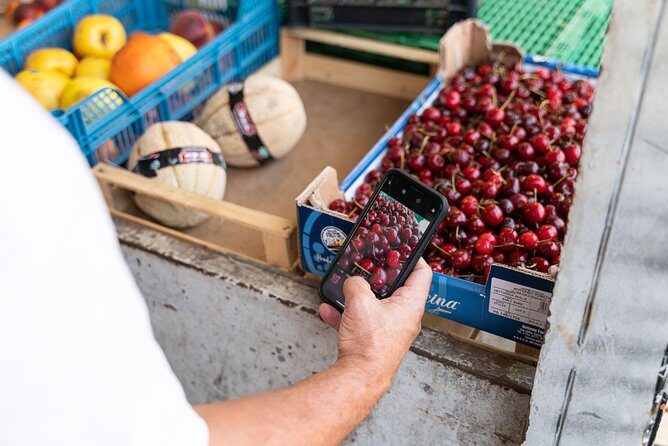 Market visit and cooking class with lunch or dinner at a local's home in Praiano