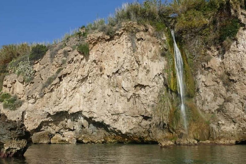 Maro Beach: Guided kayak tour by NT
