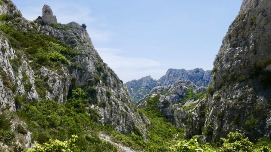 Marseille: Sormiou Calanque Half-Day Hiking Tour w/Swimming