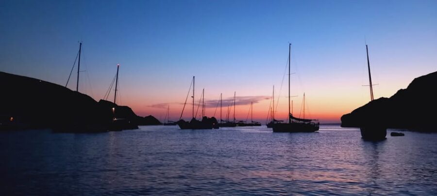 Marseille: Sunset Frioul Archipelago Boat Cruise