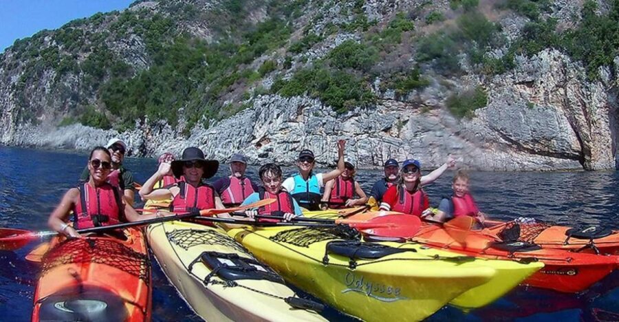 Mikros Gialos: Lefkada Guided Kayak Tour with Refreshments
