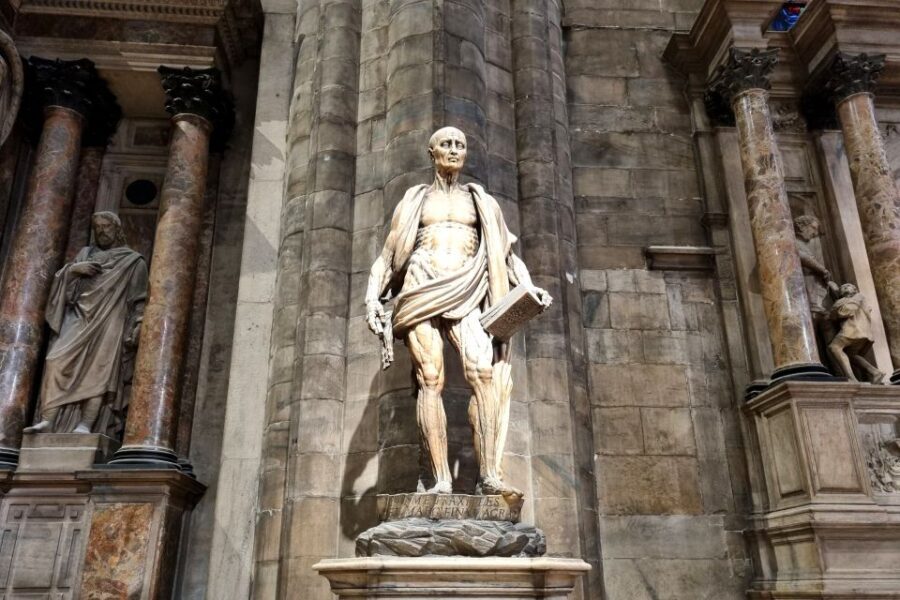 Milan: Duomo Rooftop and Cathedral Guided Tour with Tickets