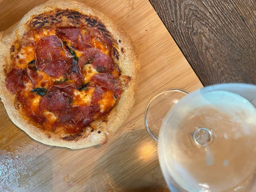 Milan: Pizza and Tiramisu Cooking Class with Wine Tasting