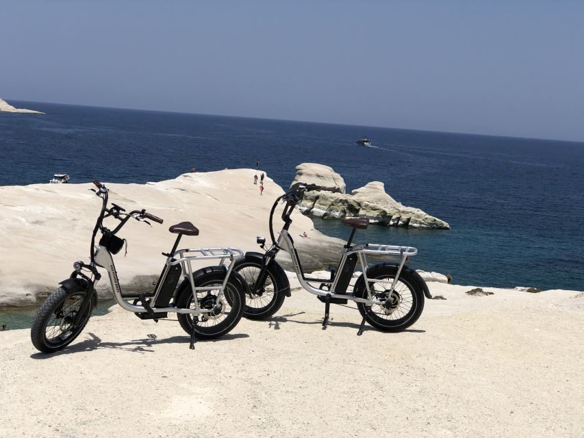 Milos: Half day electric bike tour with Sarakiniko beach