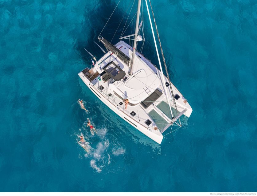 Mykonos: Catamaran Cruise with Lunch, Drinks and Transfer