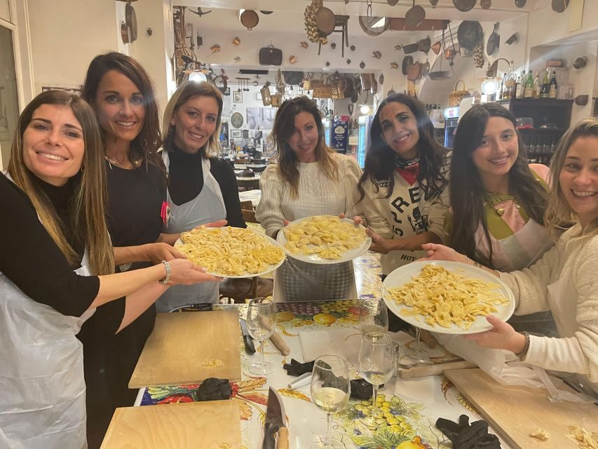Naples: Pasta Cooking Class with Tiramisù and a Drink