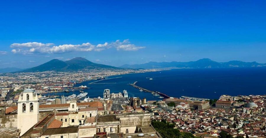 Napoli: Walking Tour of Naples with Local Tour Guide
