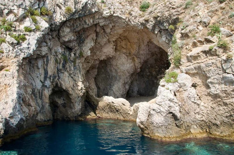 Naxos: Taormina Boat Tour with Snorkeling and Prosecco