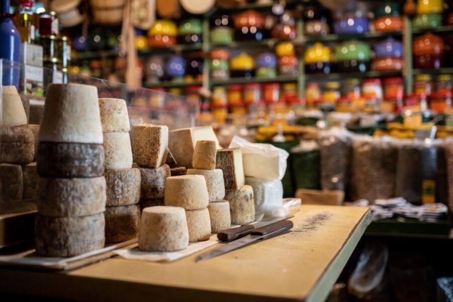 Naxos Town: Walking Food Tour with Wine Tasting