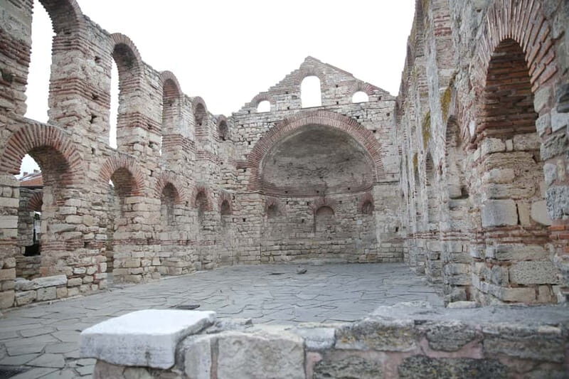 Nessebar: Audio Guide Tour Nessebar + visit to the Winery