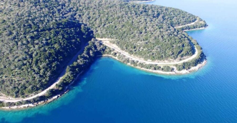 Nydri: Full-Day Sailing Cruise with Swim Stops & Meal