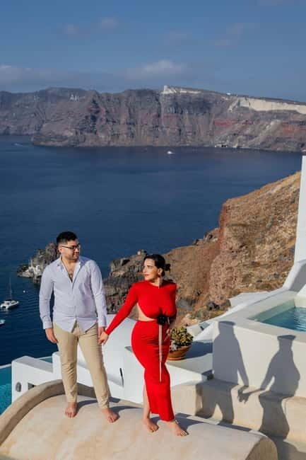 Oia: Private Photoshoot Session with a Professional - Discovering the Charm of a Santorini Photoshoot
